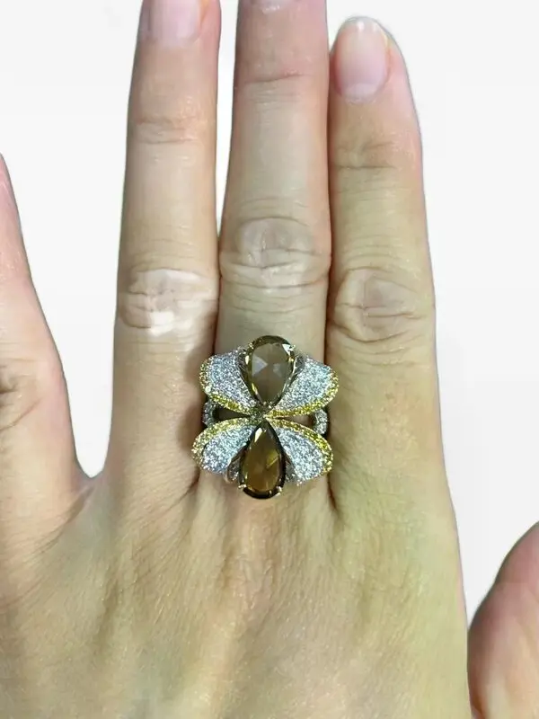 HYT JEWELRY Floral Diamond Ring - Silver