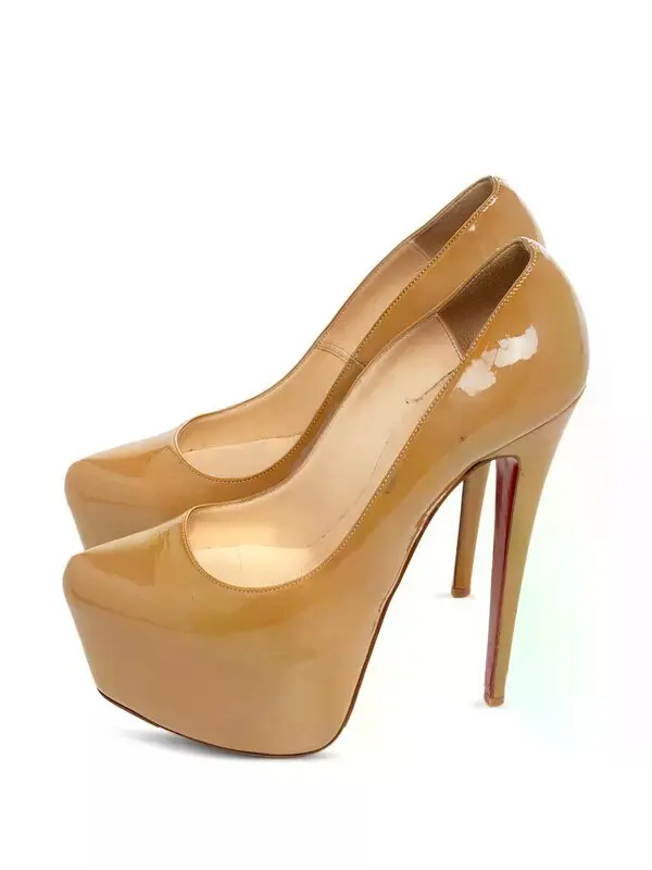 CHRISTIAN LOUBOUTIN Bianca Platform Pumps - Neutrals