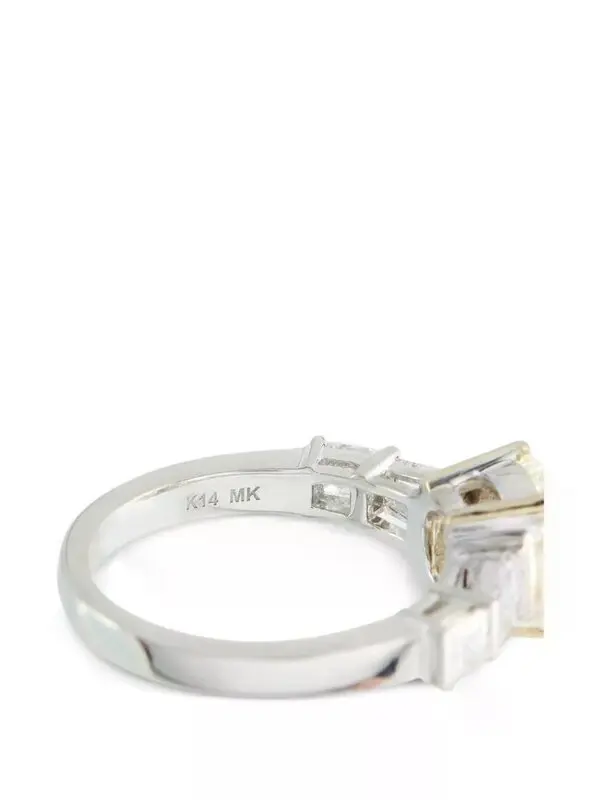 LB EXCLUSIVE 1.70 Carat Cushion-cut Diamond Ring With Baguette And Princess-cut Accents - Silver