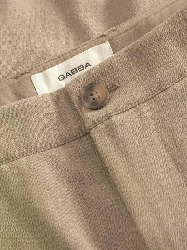 GABBA Tailored Pleated Shorts - Neutrals