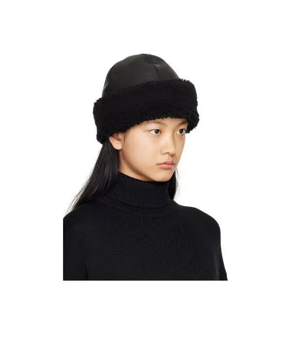 TOTEME Grain Lambskin Beanie With Wool Lining