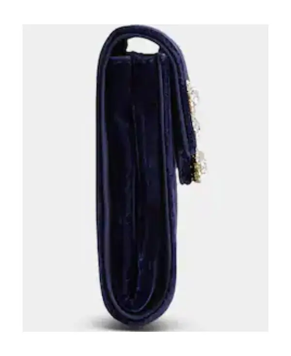 ROGER VIVIER Flower Strass Buckle Clutch Bag In Velvet - Black