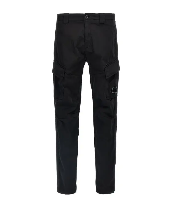 C.P. COMPANY Cargo Pants With Logo Badge Detail - Black