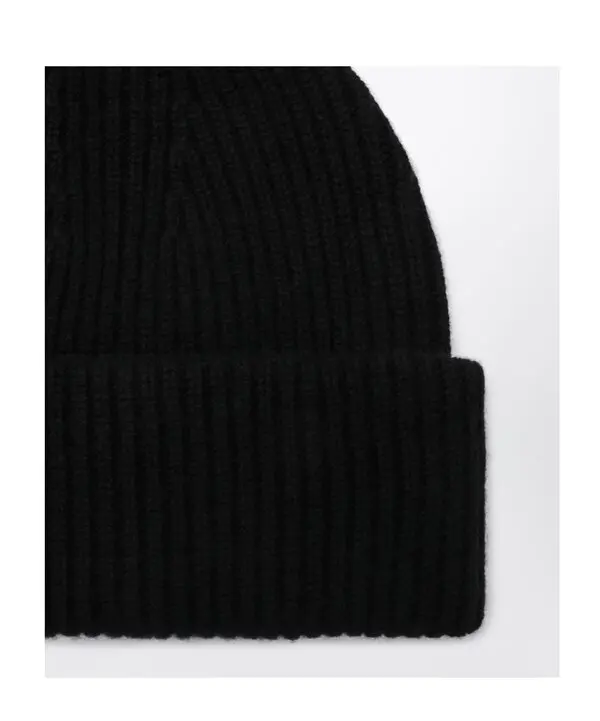 Almada Label Ribbed Beanie Hat