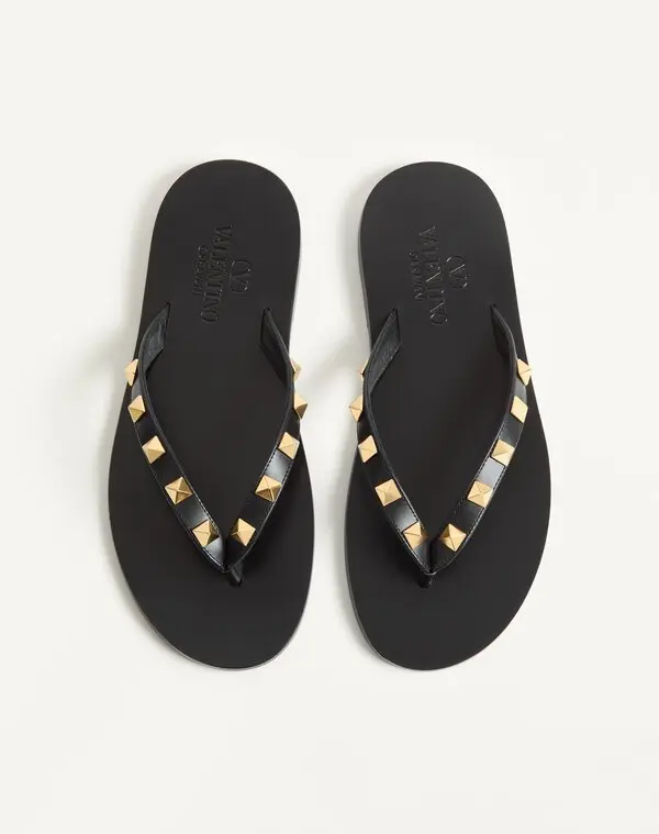 Valentino Garavani Rockstud Thong Sandals - Black