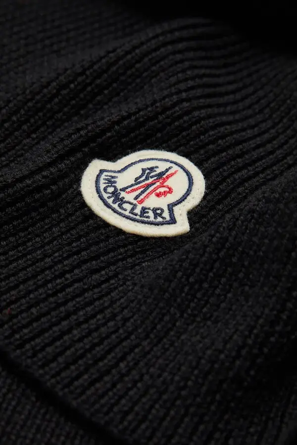 Moncler Logo Patch Knit Scarf