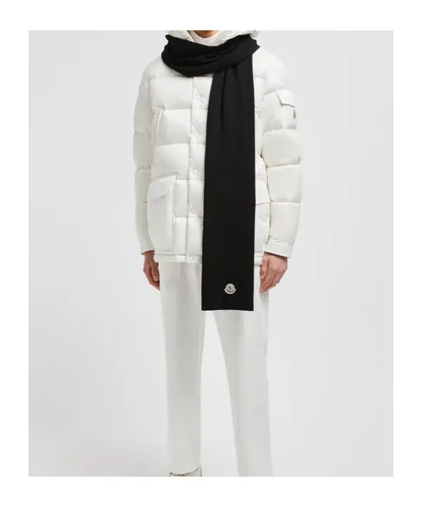 Moncler Logo Patch Knit Scarf