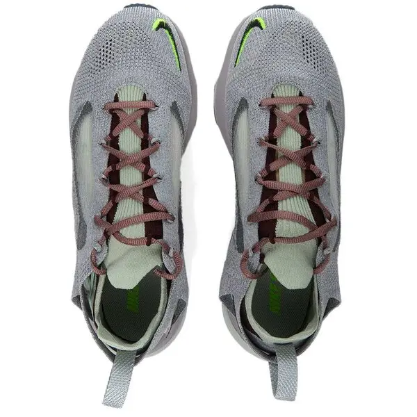 Nike Spark Flyknit Sneakers