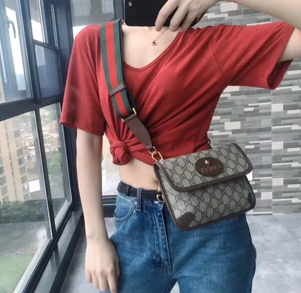 Gucci Gg Supreme Small Messenger Bag