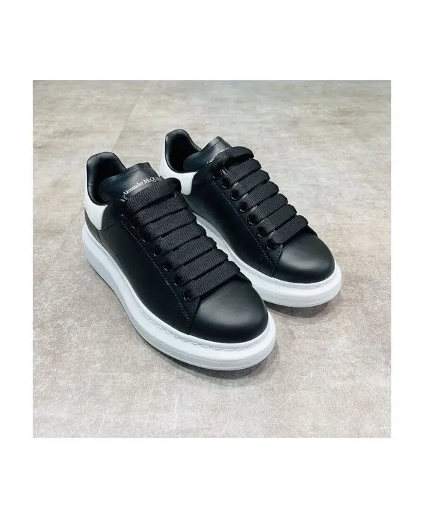 Alexander McQueen Oversized Low-top Sneakers With Logo Detail - Black