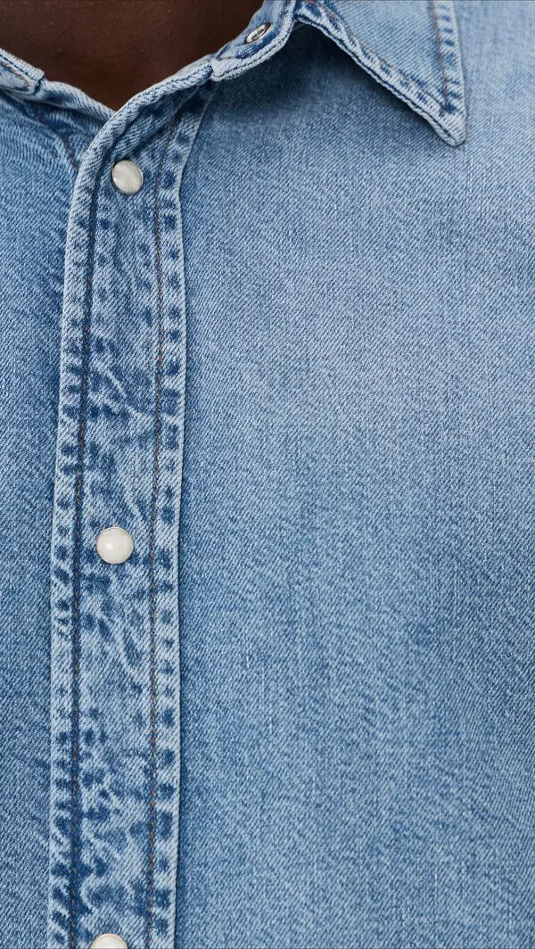 FRAME Relaxed Denim Shirt