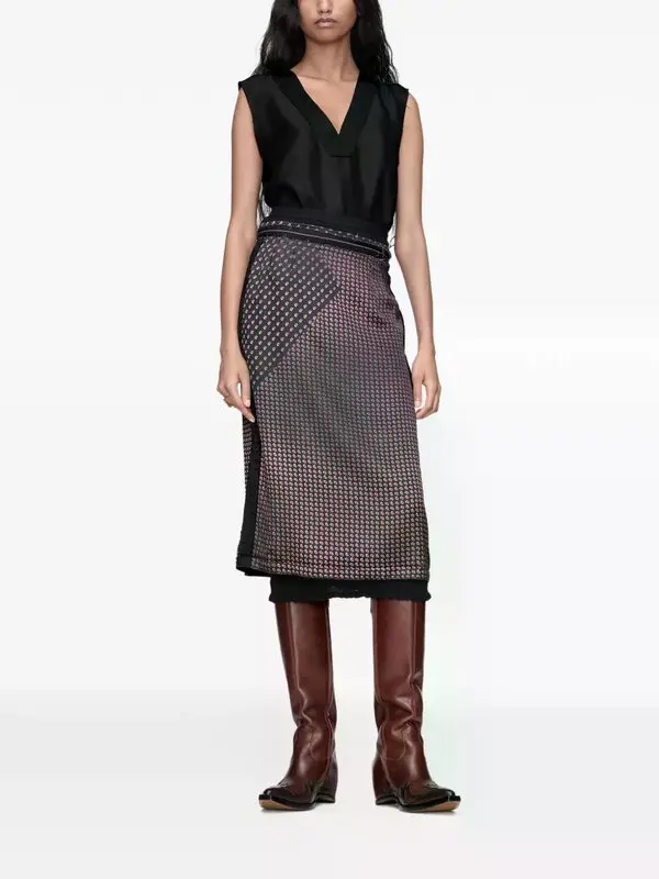 MAISON MARGIELA Bonded Creases Sleeveless V-neck Top - Black