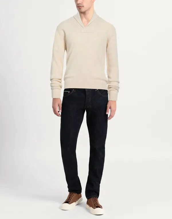 WOOL & CO Lightweight Wool V-neck Sweater