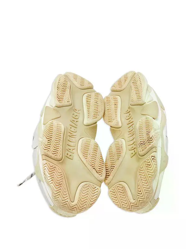 Balenciaga Triple S Low-top Sneakers - Neutrals