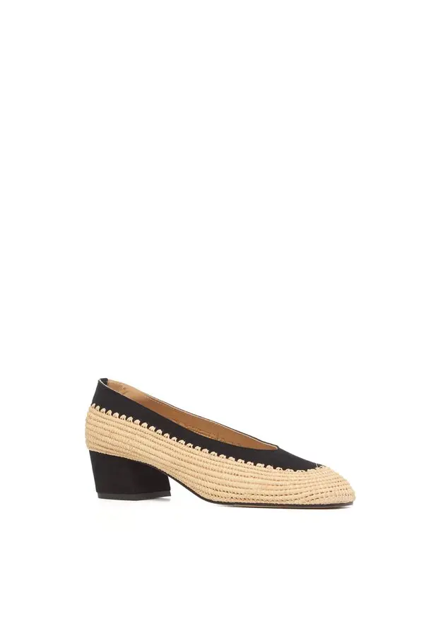 Gabriela Hearst Strength Pump In Suede And Raffia