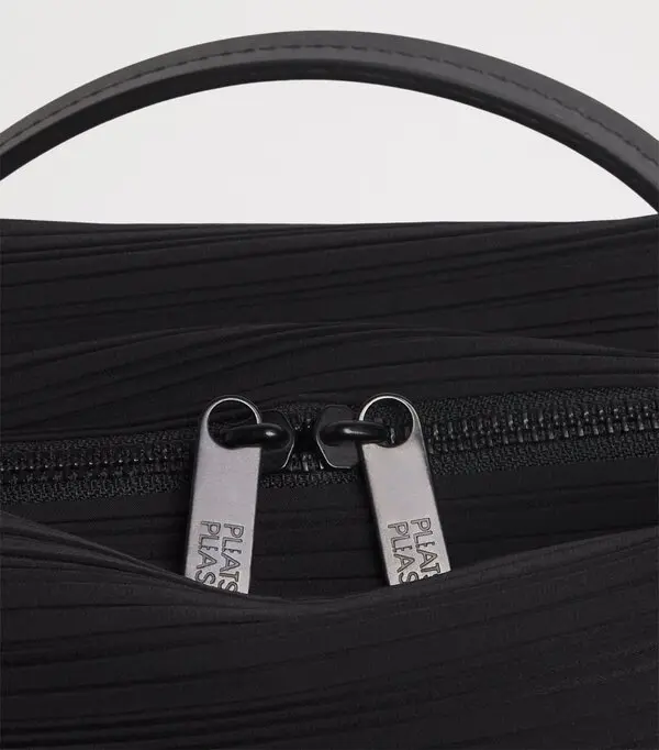 Issey Miyake Bias Pleats Top-handle Bag - Black