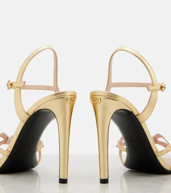Valentino Garavani Metallic Leather Bow Sandals - Gold