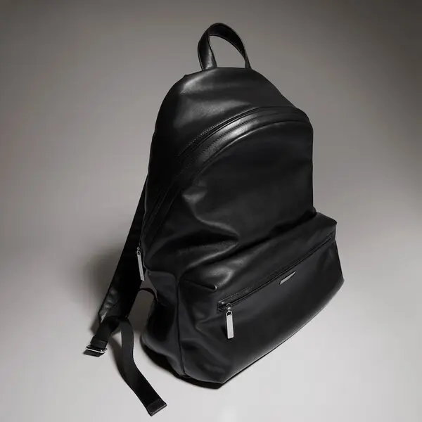 Gucci Leather Backpack With Logo Plaque