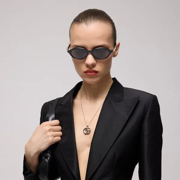 Gucci Oval-frame Sunglasses With Horsebit Detail - Black