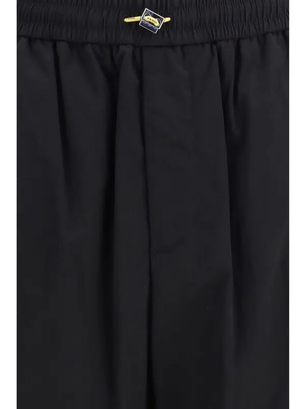 Fendi Gabardine Cargo Pants With Embossed Ff Logo - Black