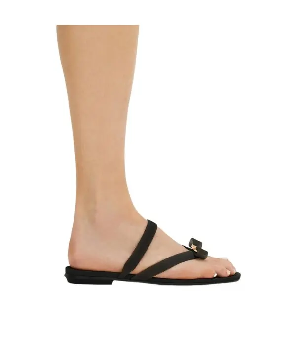 FERRAGAMO Vara Bow Jelly Thong Sandals - Black