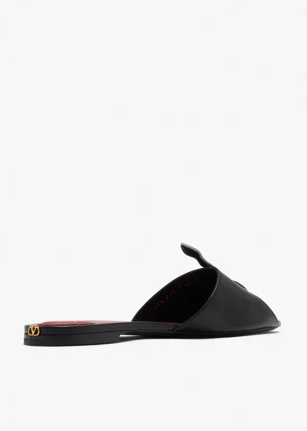 Valentino Garavani Coeur Vipère Slide Sandals In Kidskin - Black