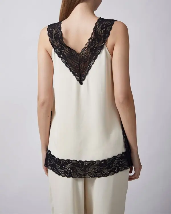 Stylein Miette Lace Trim V-neck Top