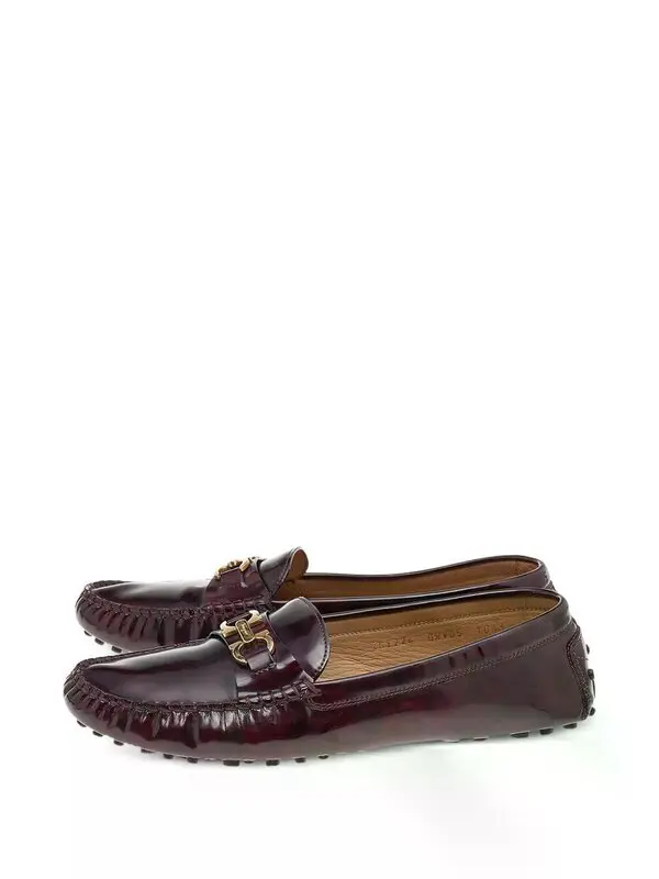 FERRAGAMO Gancini Detail Patent Leather Loafers - Red
