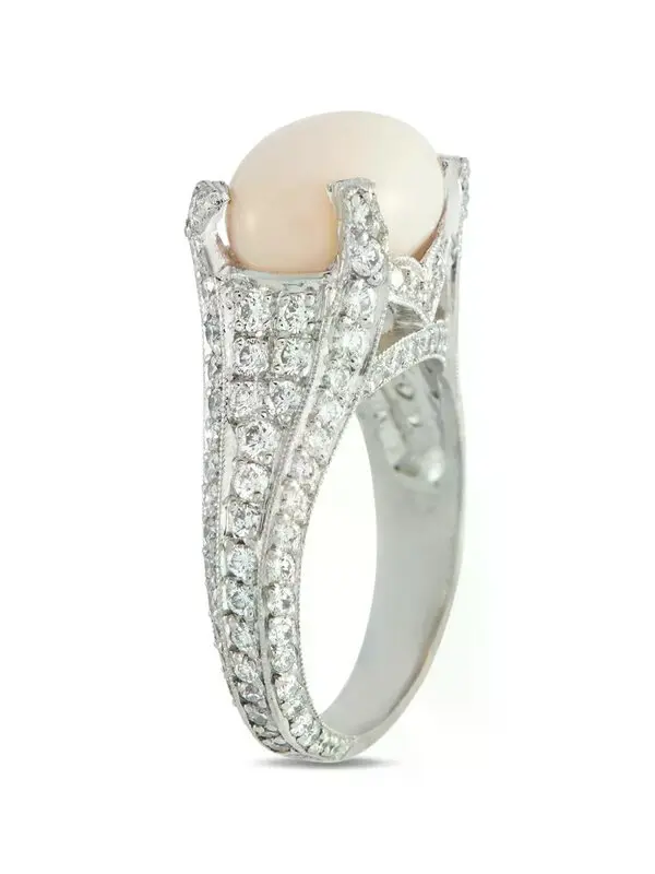 LB EXCLUSIVE Conch Pearl And Diamond Ring