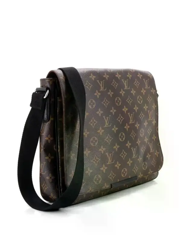 LOUIS VUITTON Monogram Canvas District Messenger Bag Mm