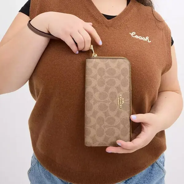 COACH Zipper Wallet - Tan