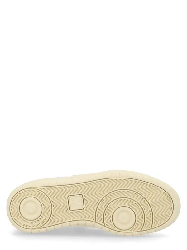 VEJA V-82 Sneakers