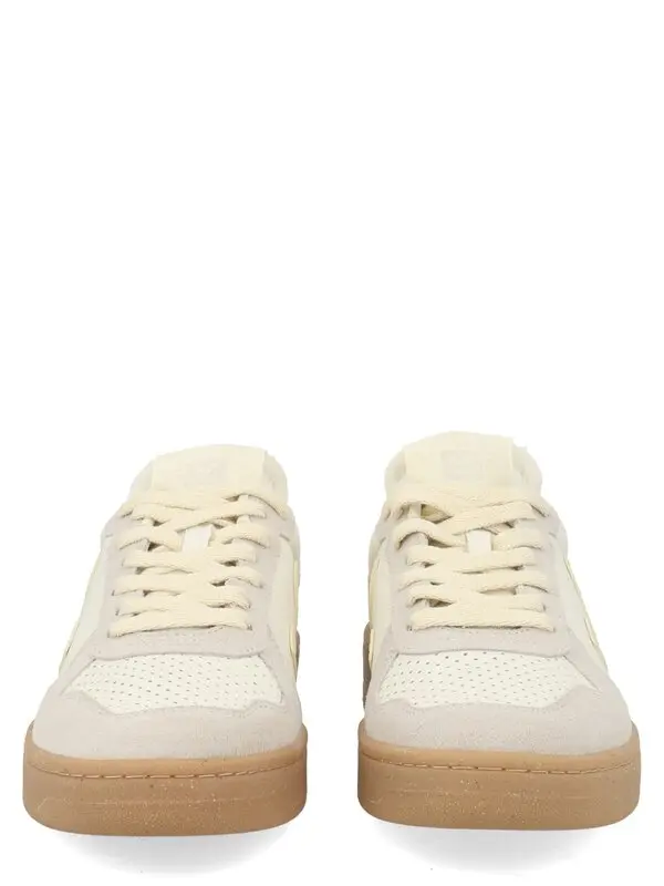 VEJA V-82 Sneakers - Beige