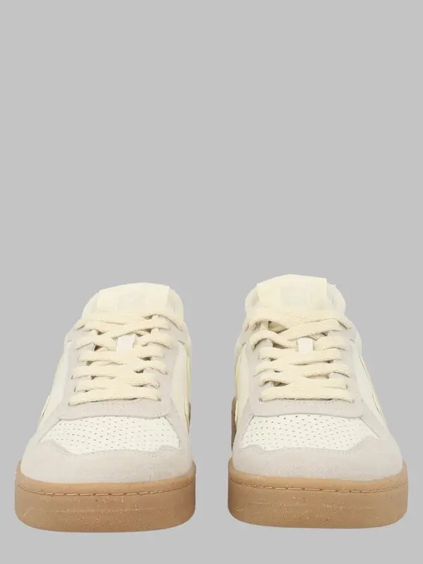 VEJA V-82 Sneakers - Beige