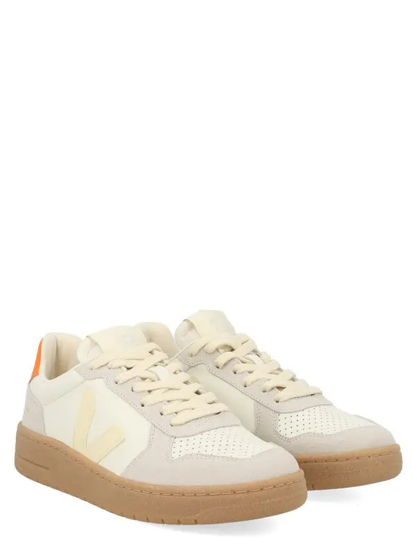 VEJA V-82 Sneakers - Beige