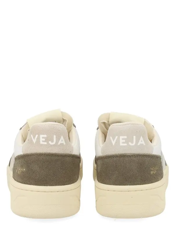 VEJA V-82 Sneakers - White