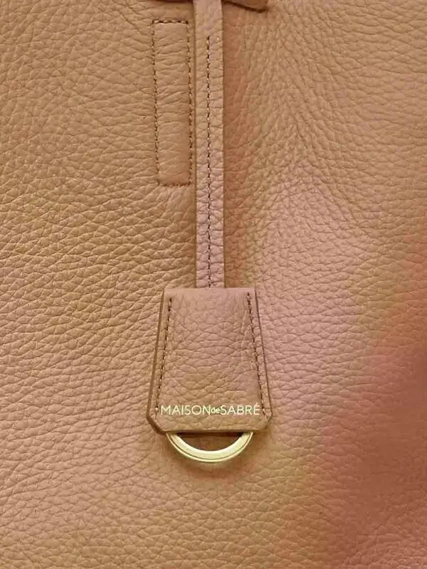MAISON DE SABRE The Snap Pebbled Tote Bag
