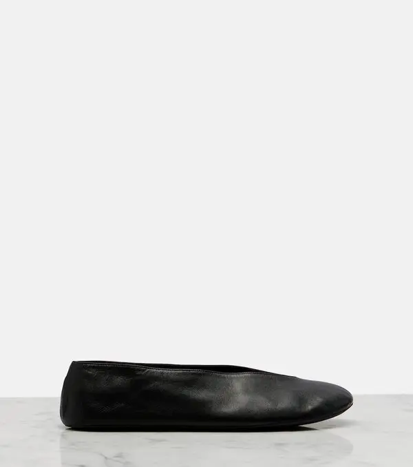 THE ROW Fay Leather Ballet Flats - Black