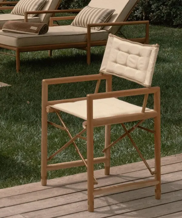 BUSINESS & PLEASURE The Wes Directors Chair - Tan