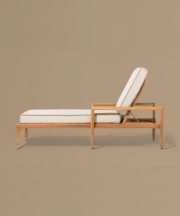 BUSINESS & PLEASURE The Wes Sun Lounger