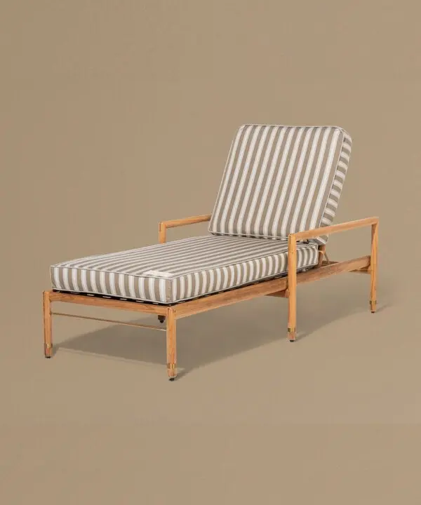 BUSINESS & PLEASURE The Wes Sun Lounger