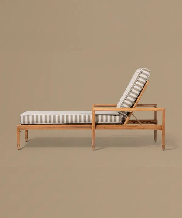 BUSINESS & PLEASURE The Wes Sun Lounger