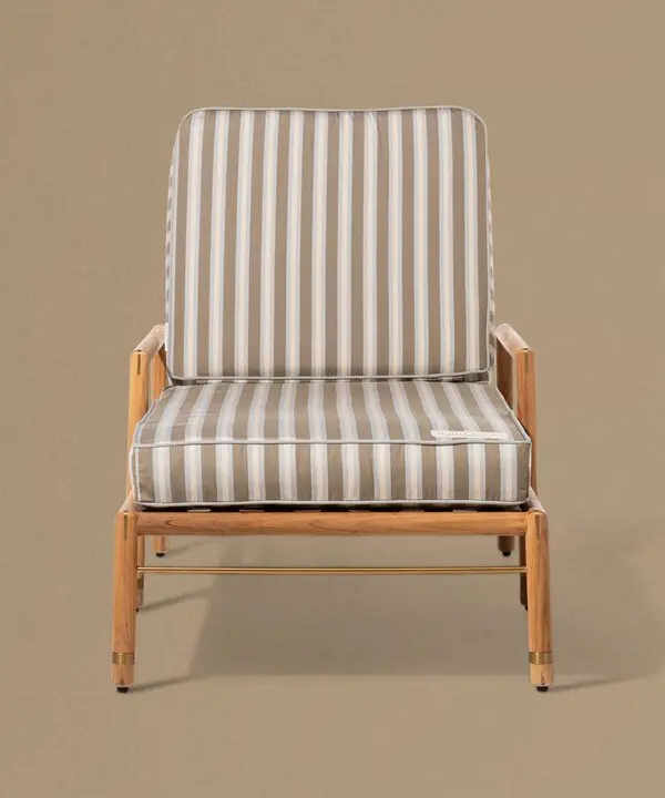 BUSINESS & PLEASURE The Wes Sun Lounger