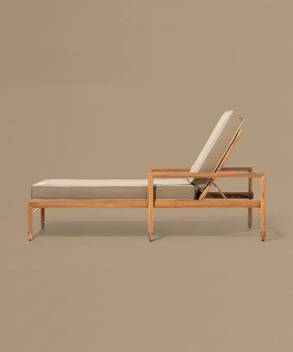 BUSINESS & PLEASURE The Wes Sun Lounger