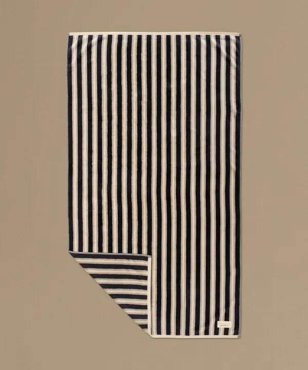BUSINESS & PLEASURE The Beach Towel