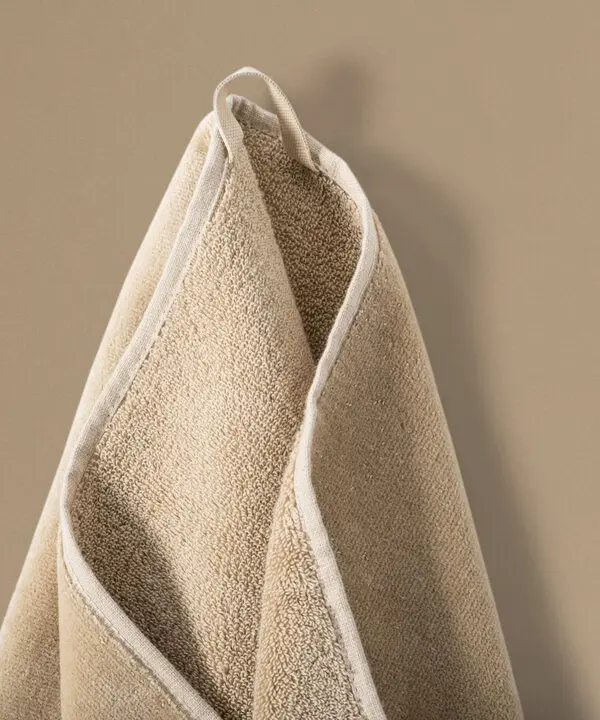 BUSINESS & PLEASURE The Beach Towel