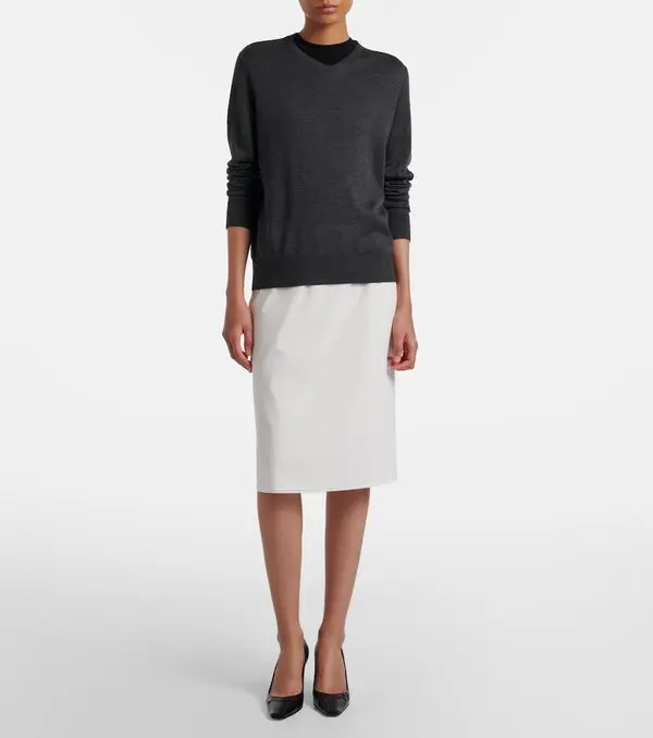 THE ROW Ondre Cashmere And Silk V-neck Sweater