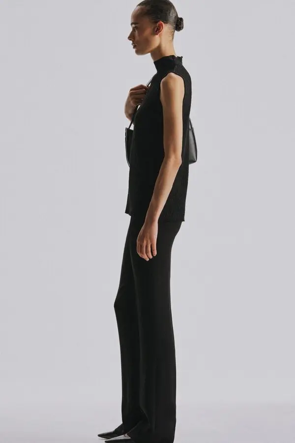 THE ROW Sleeveless Mockneck Top