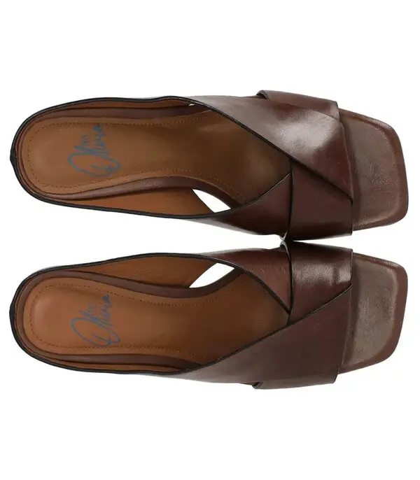 MISS OLIVIA Leather Heeled Mule