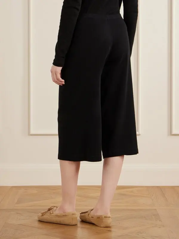 THE ROW Dusk Mako Seamless Cotton Capri Shorts